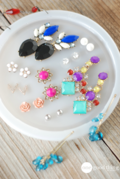 40 Brilliant Ways to Reuse Plastic Lids Around the House