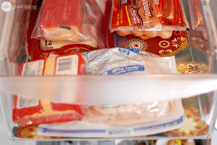 Make Your Own Inexpensive and Easy-to-Clean Fridge Liners