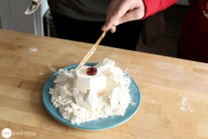 How To Play The Flour Game - Silliness Guaranteed!