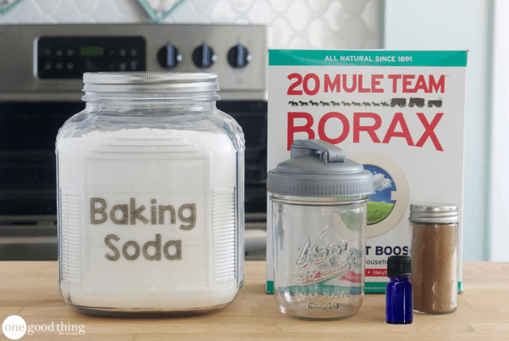 How To Make A Cheap & Natural Deodorizing Carpet Powder