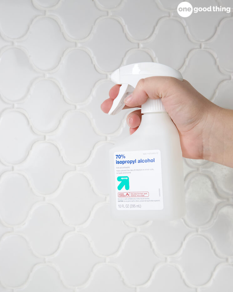 Command Strips Not Sticking? How To Use Them Correctly