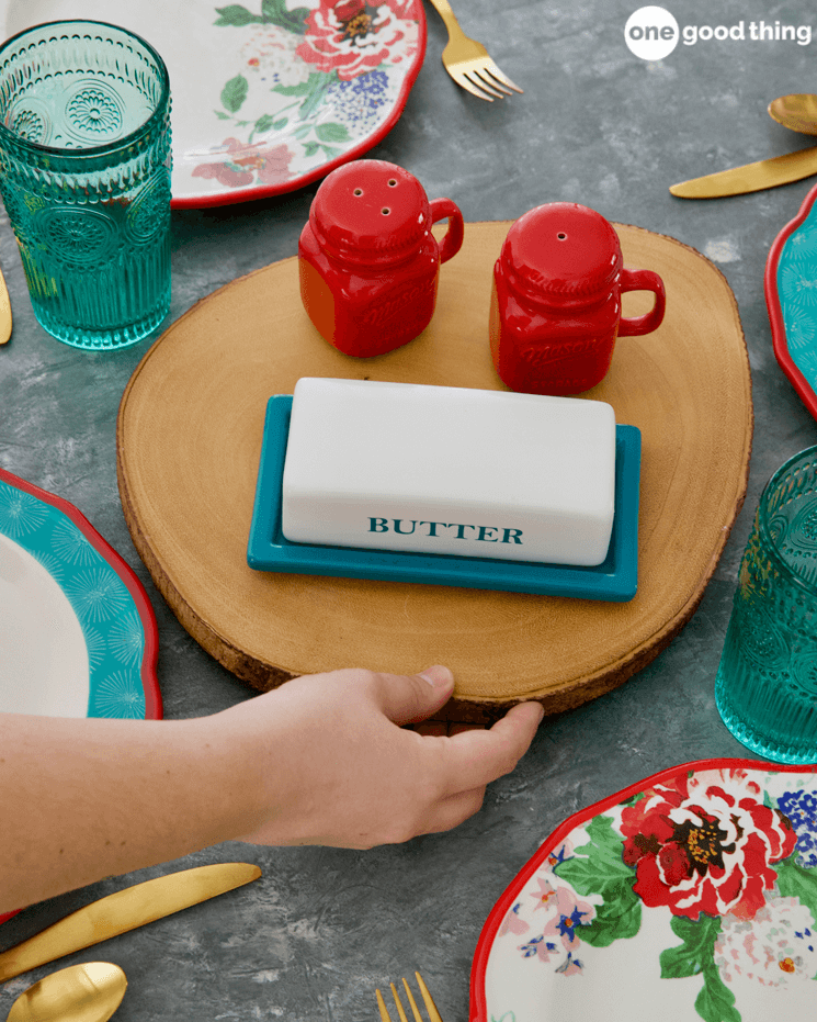 12 Lazy Susan Hacks That Make Awkward Spaces More Useful