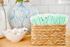 These Homemade Dryer Sheets Are So Cheap And Easy To Make
