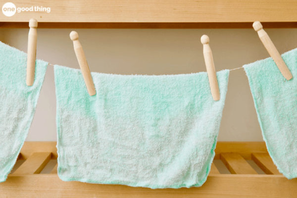 These Homemade Dryer Sheets Are So Cheap And Easy To Make