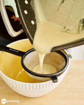 How To Make The Best Thanksgiving Gravy In Your Roaster
