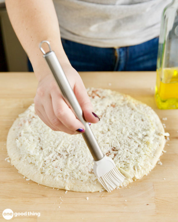 9 Pizza Hacks That Will Make Every Pizza Night Better