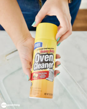 How To Clean Pyrex: The 4 Most Effective Methods