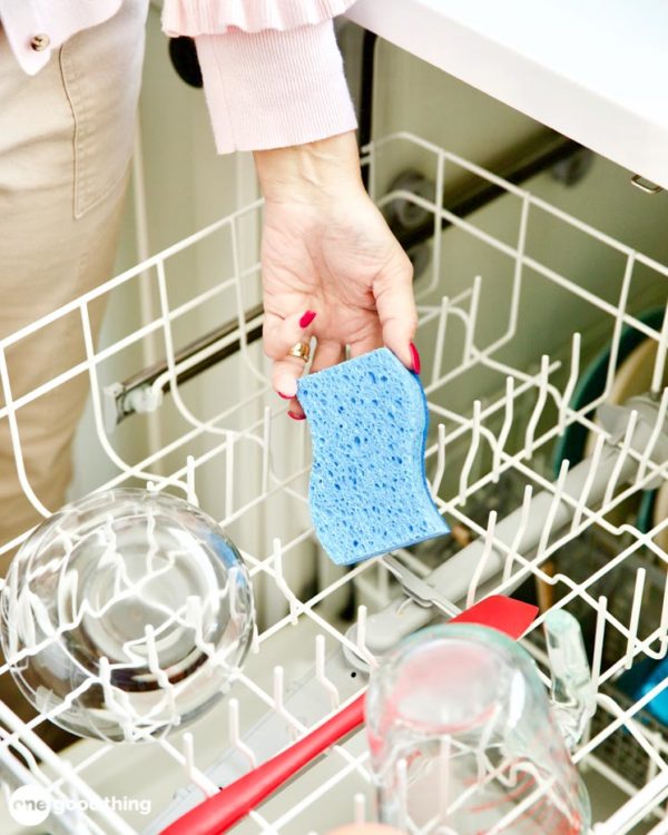 7 Dirty Places In Your House You Forget To Clean