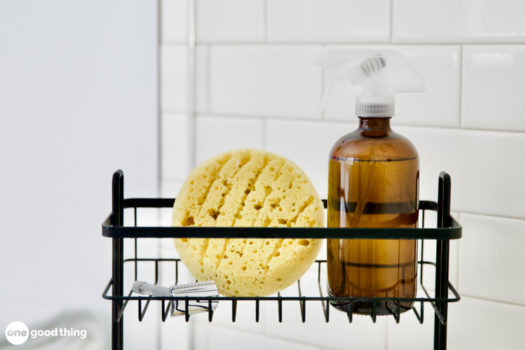 DIY Daily Shower Cleaner: How To Make One At Home