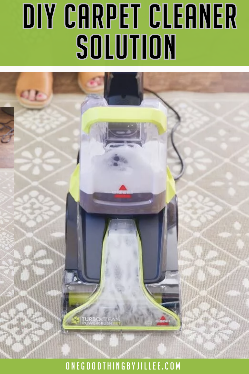 This Homemade Carpet Cleaner Solution Makes Stains Disappear